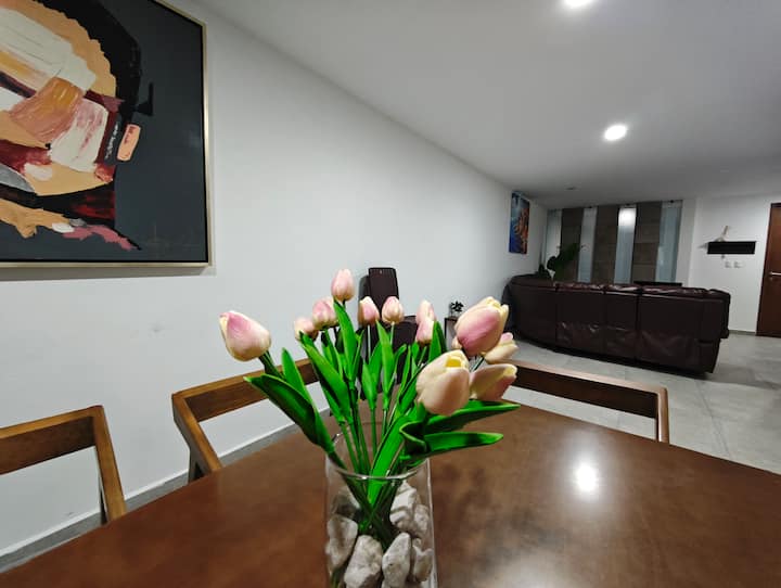 Casa Amplia En Fraccionamiento De Lujo - Puebla