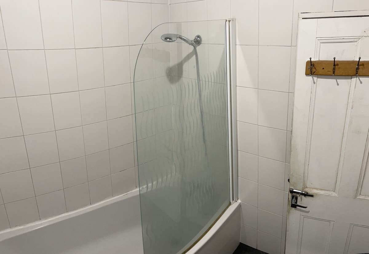 Grande chambre double Rusholme. - Airbnb