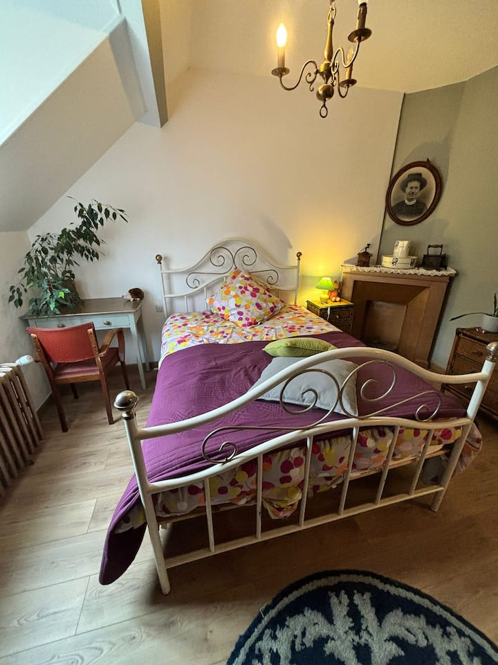 Chambre 2 + Cuisine Dans Maison De Ville Années 20 - Saint-Brieuc