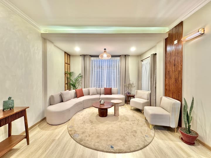 Dulce Domus - Kathmandu