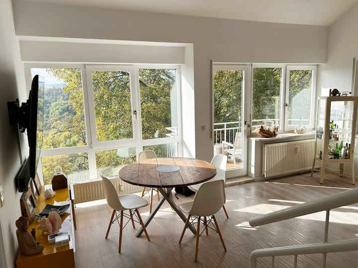 Besondere 2,5-zimmer-maisonette Wohnung Nähe City - Stuttgart