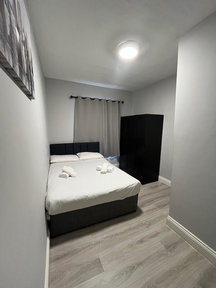 Double Rooms - Cork