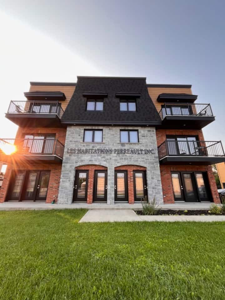 Condo 3 Chambres # 4 Animaux Non Acceptés - Joliette