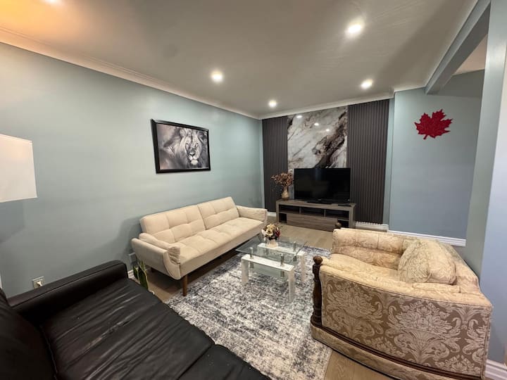 Staymaple: Entire Place - Toronto