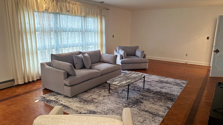Modern, Spacious Home Near Nyc - Belleville, NJ