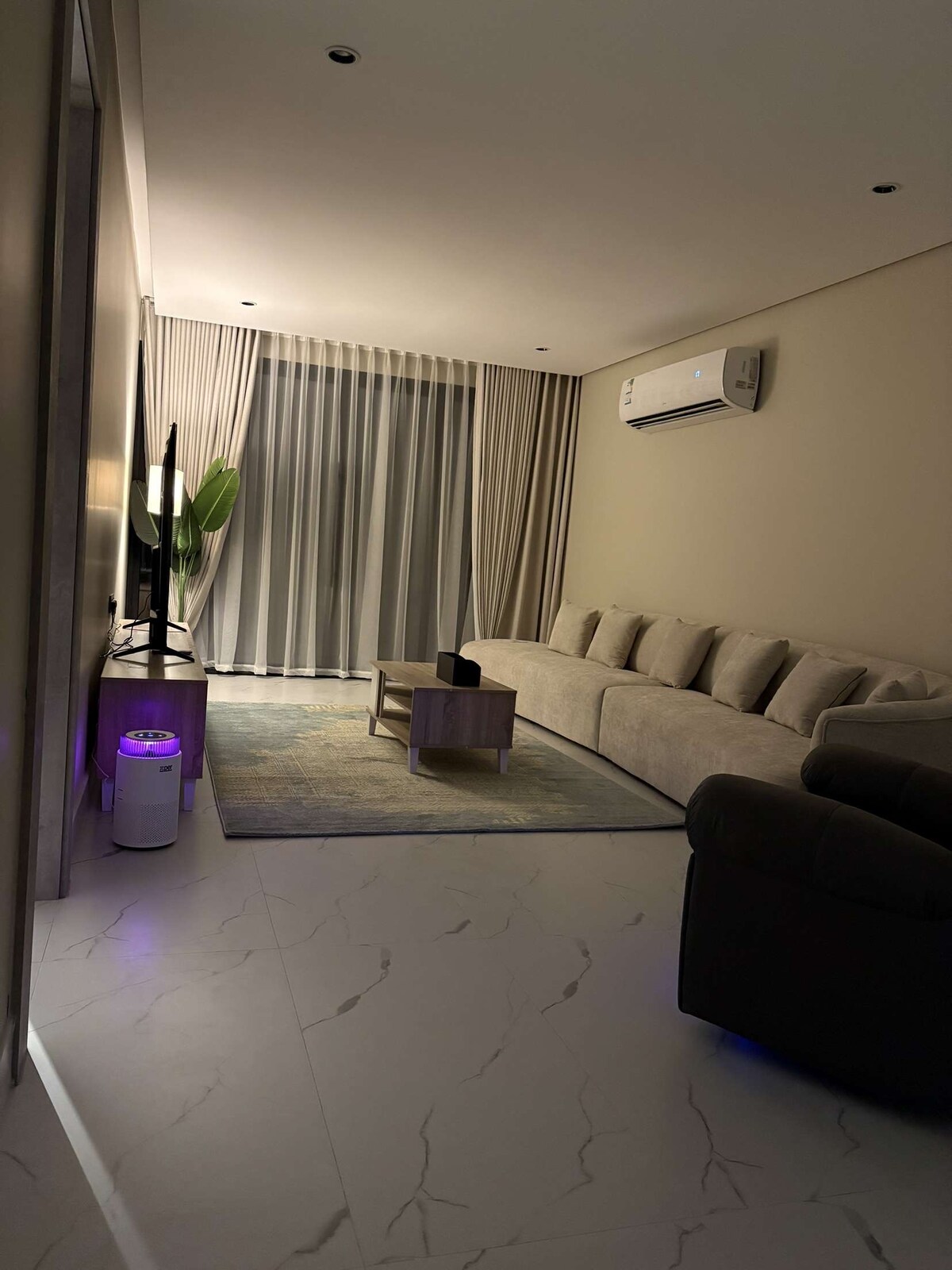 Apartment overlooking Lake Shubaili and Mall Shubaili, - Flats for Rent ...