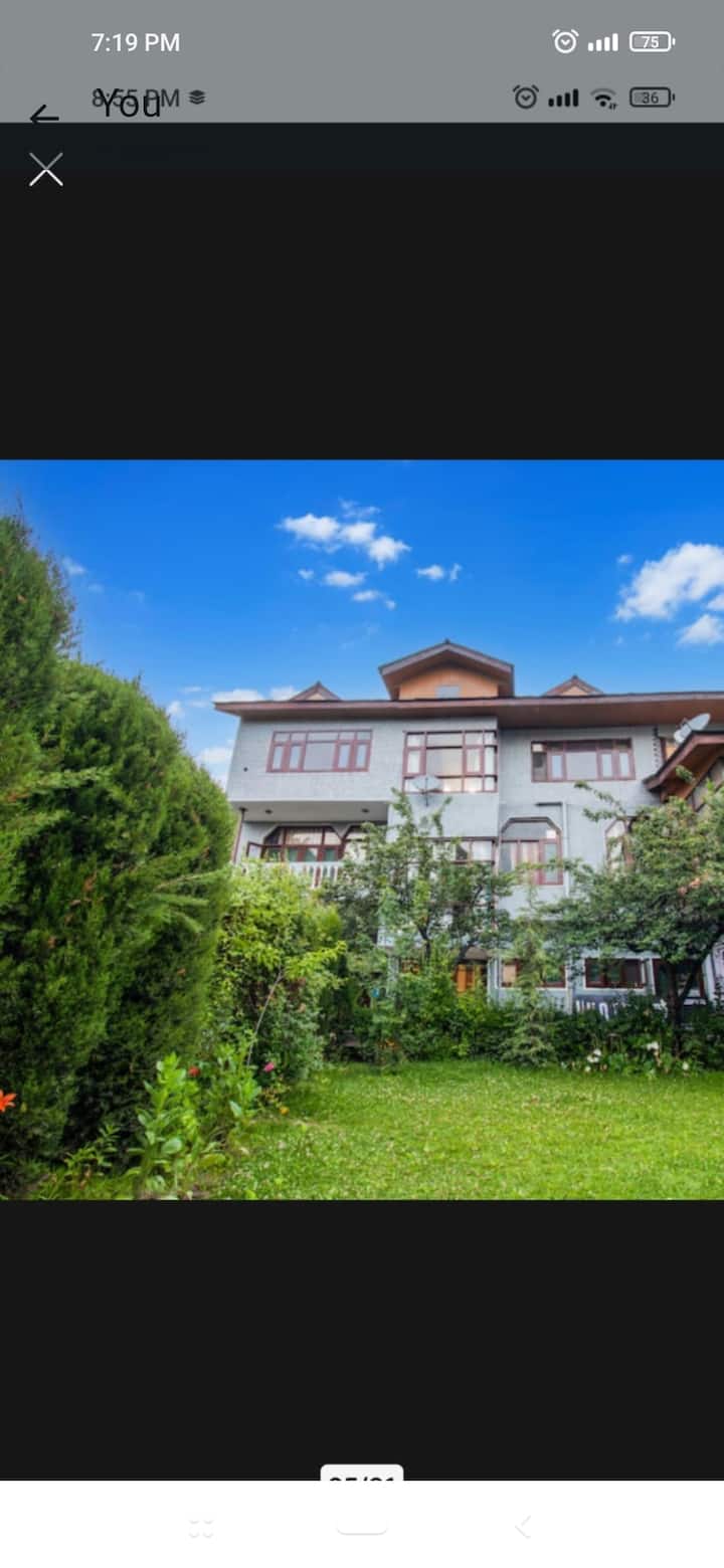 Valleys Meadow Guest House - Srinagar