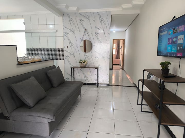 Casa Confortável E Grande - Próx Shopping/centro - Montes Claros