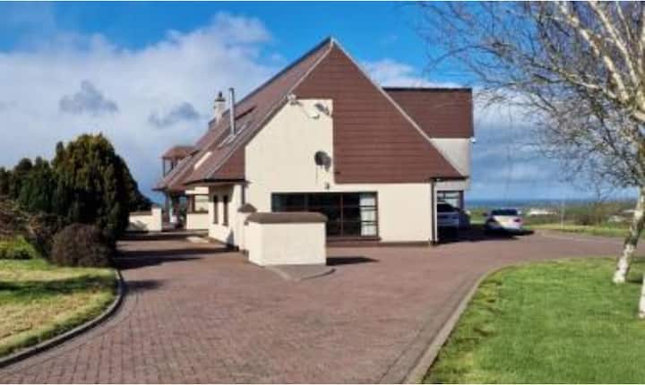 Hill Top House - キャリクファーガス