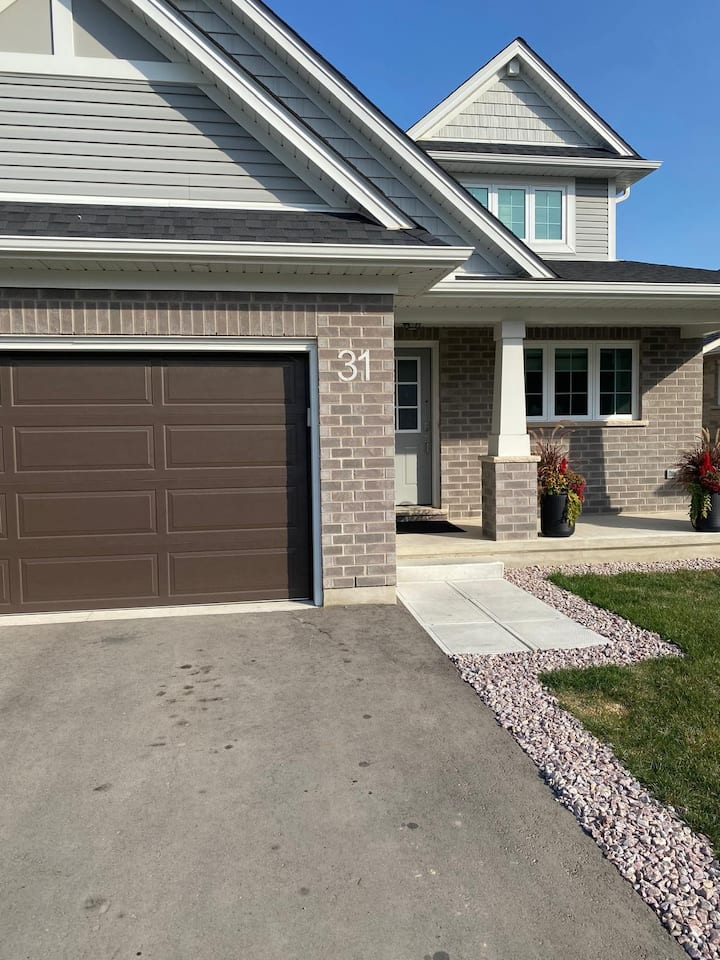 Nice Cozy Home - Saint Thomas, Canadá