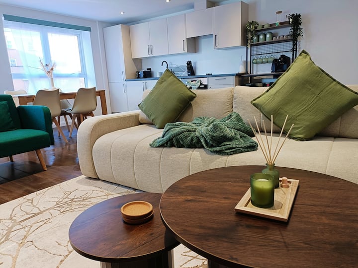 Old Town Escape | Ideal For Contractors & Families - Swindon