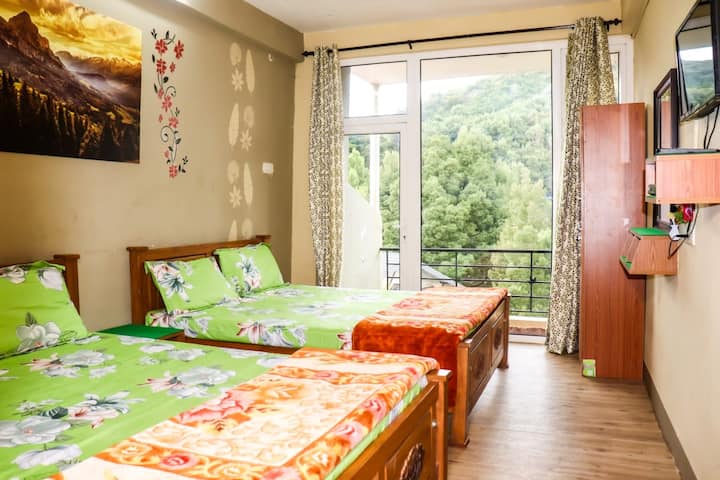Mountain View With Balcony Ground Floor Room No.2 - Ooty