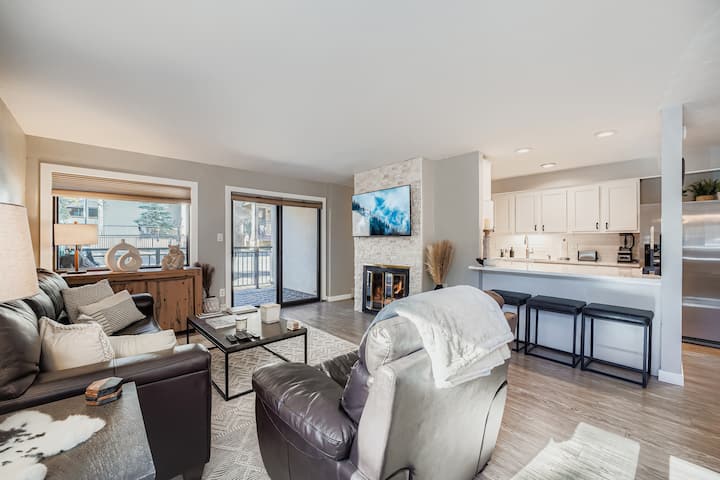 Cozy 2br Retreat | Steps To Vail Bus | Location! - Vail, CO
