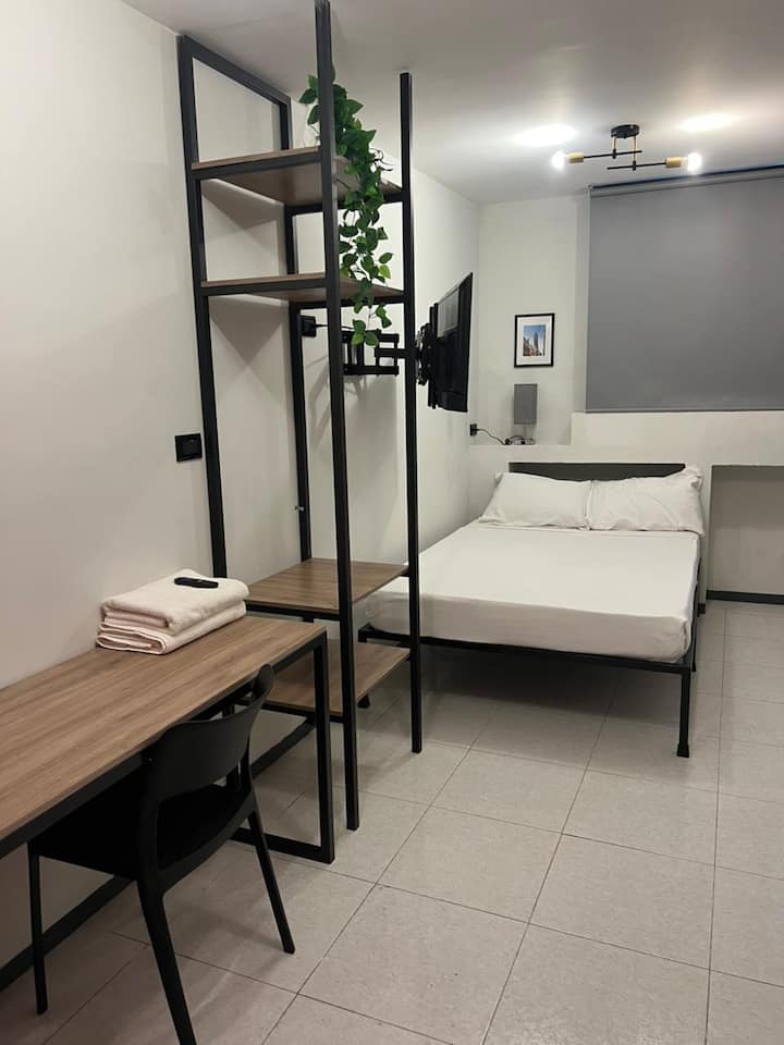 Digital Nomad-friendly Room · Exterior View - Monterrey