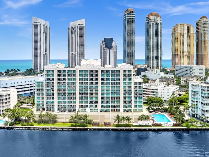 Sunny Isles  2br Apartment W/ Intracoastal View - Sunny Isles Beach, FL