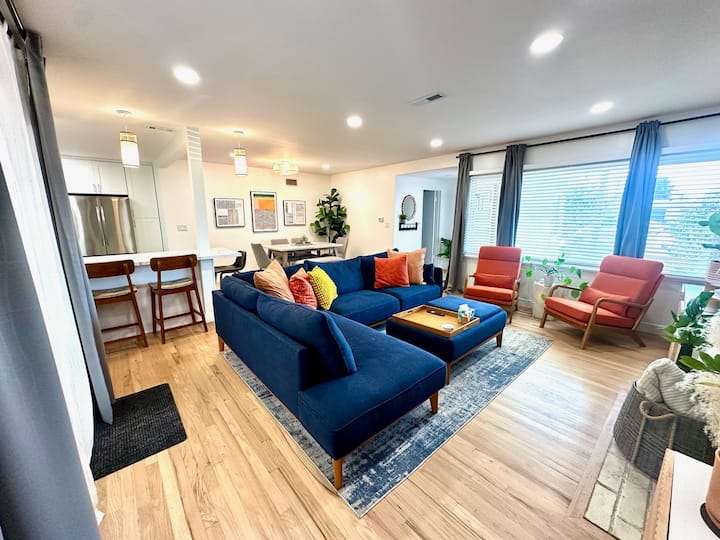 Colorful Oasis: 3bd W/ Bbq Near Sofi, Lax, Beaches - Inglewood, CA