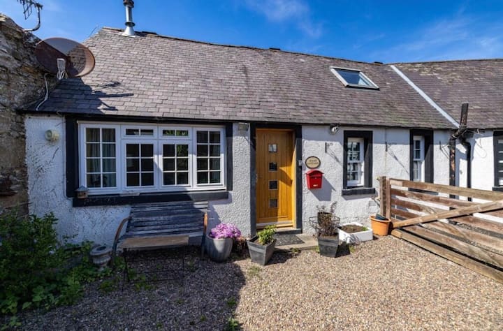 West Cottage - Melrose