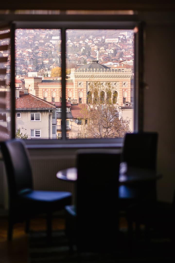 Panorama City Hall Wiew-sarajevo Cable Car Apart. - Saraybosna