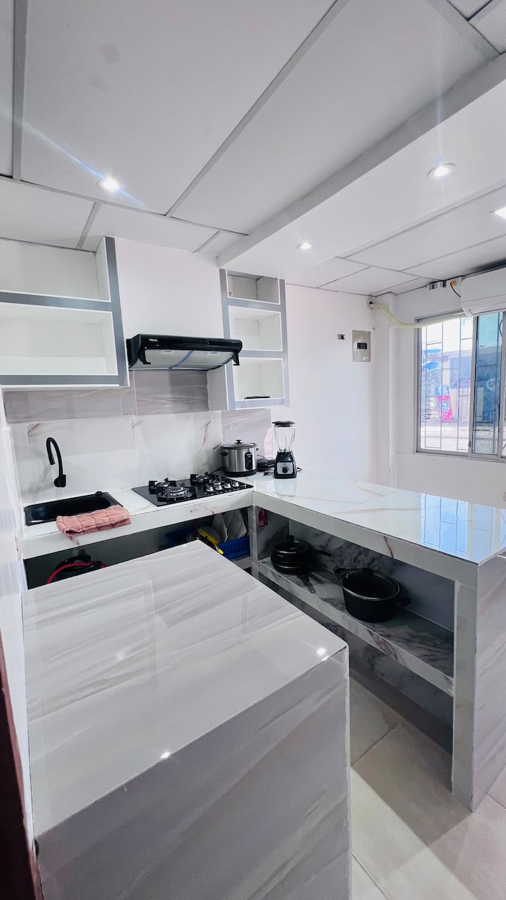 Suit Edison Iv - Galápagos Islands