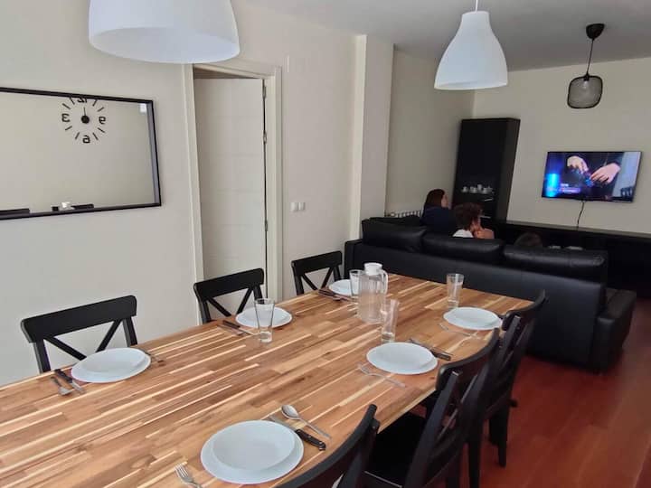 Apartamento En Urbanización Las Margas Golf - Sabiñánigo