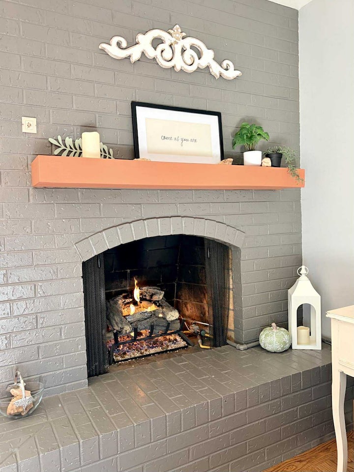 Beautiful Multi-level, Spanish Style Townhome! - Lakewood, CO