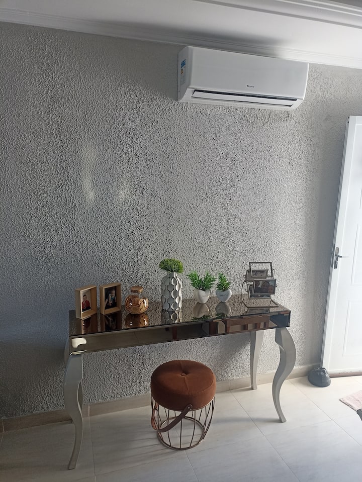 Casa Com 3 Dormitórios, Sendo Um Suíte  Em Palhoça - Palhoça