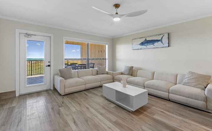 Premier Oceanfront Condo With Epic Island View - South Padre Island