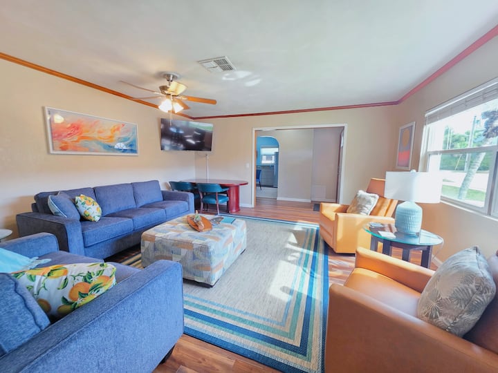 Rick's Retreat - A Lake & Downtown Getaway - Winter Haven