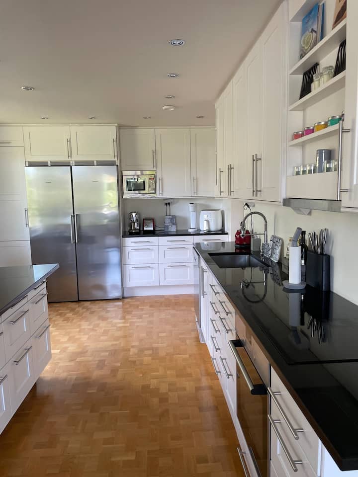 Villa I Ett Av Stockholms Bästa Områden - Estocolmo