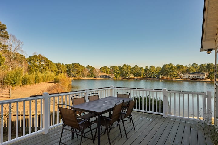 Home On Serene Pond Near Pinehurst/southern Pines - Whispering Pines, NC