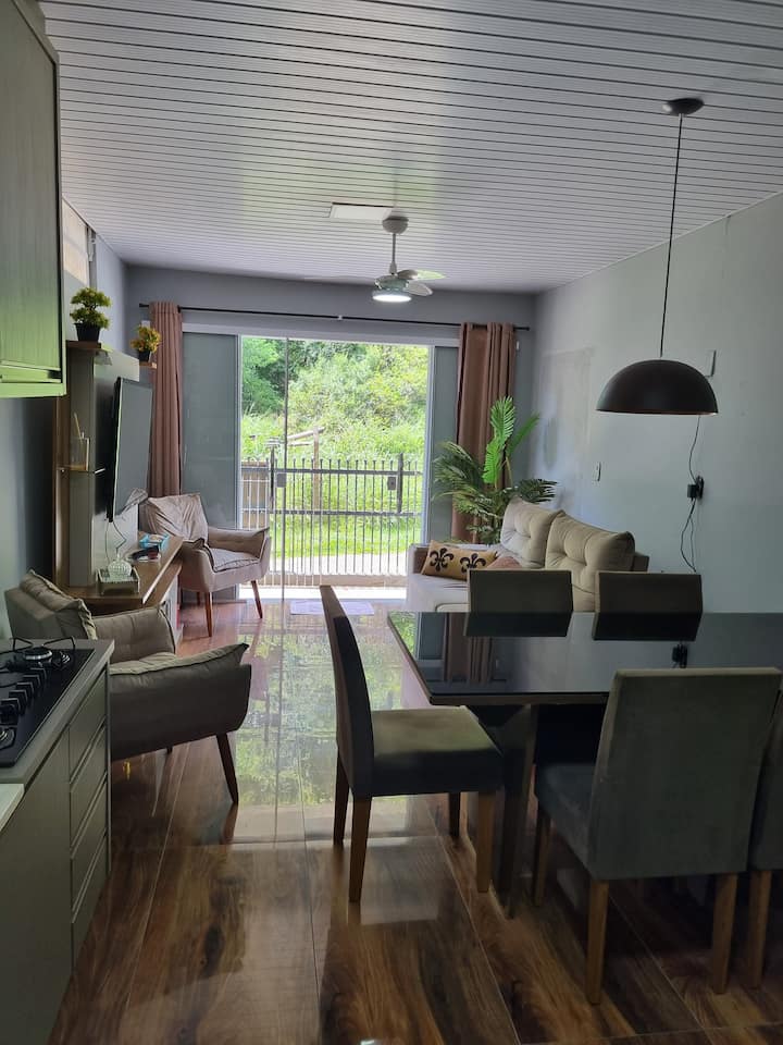 Casa Com óTima Localização - Laguna