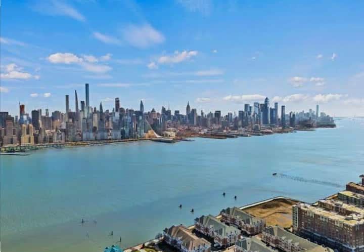 Close To Nyc And Everything Else Apartment. - Edgewater, NJ