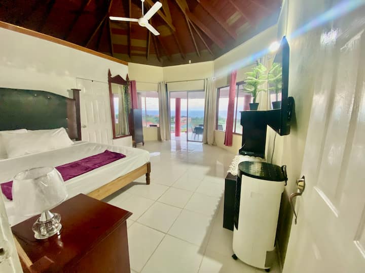 Meerblick + Pool in der Nähe von Ocho Rios Waschmaschine + Billardtisch ...