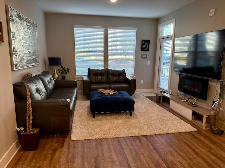 First-floor Gem: Modern Condo Near It All - Midland, NC