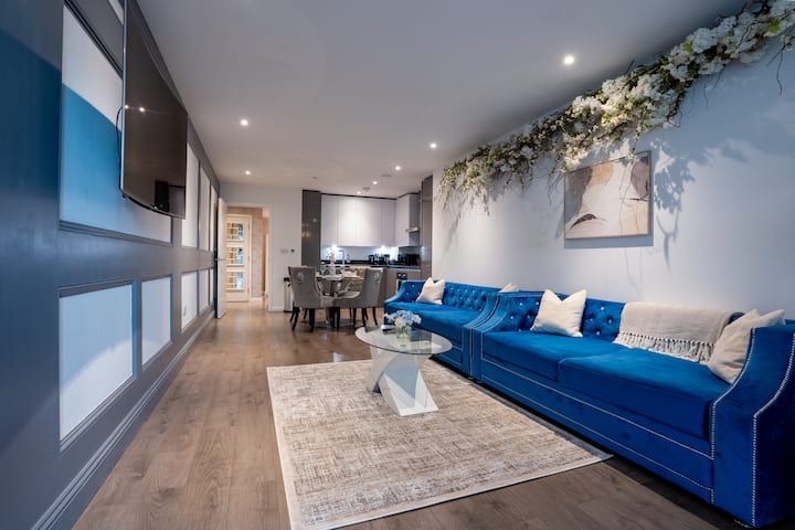 Luxe Central Flat With Balcony - Fulham