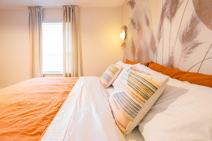 The Azure Haven | Modern | 2 King Suites - Warner Robins, GA