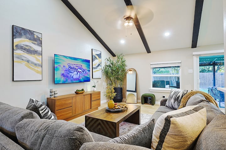 Tranquil Chic 3br Getaway | Sauna•gym•hottub•game - Garland, TX