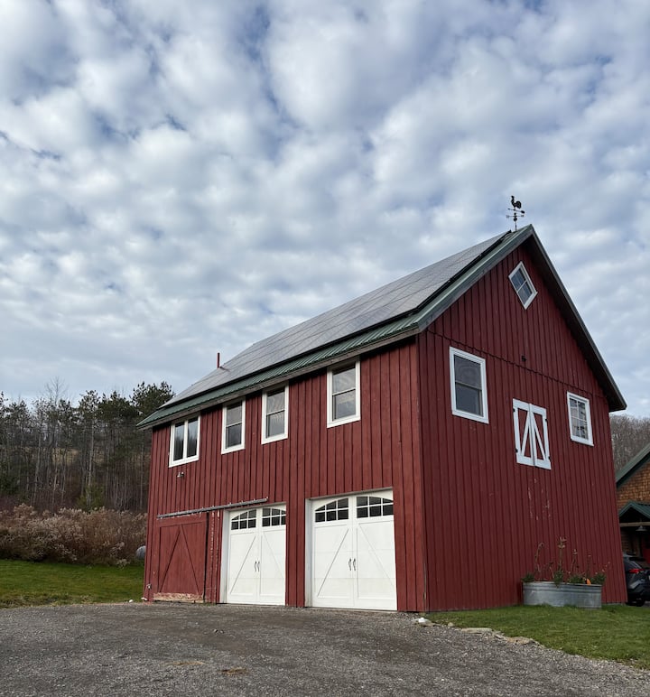 The Barn Close To Ithaca, Cornell And I.c. - State of New York