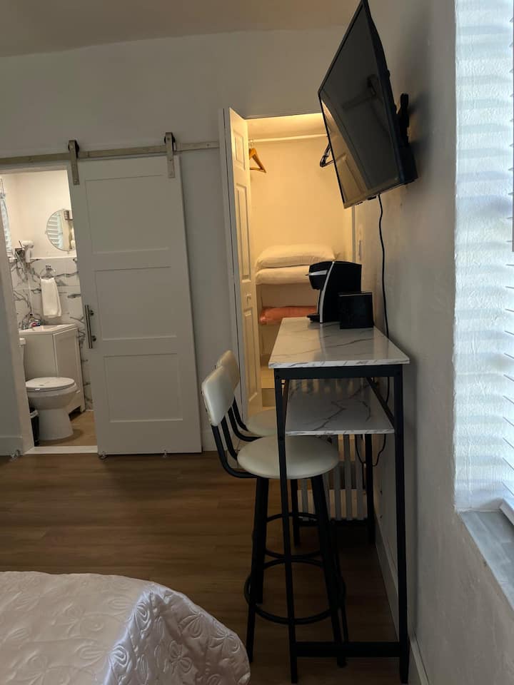 Relax Apartment - Miami, FL