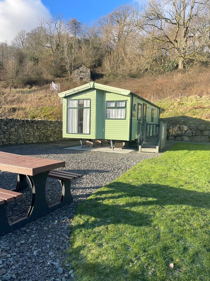 Spoon Hall Coniston (Apple) Sleeps 4 - Lake Views - Coniston