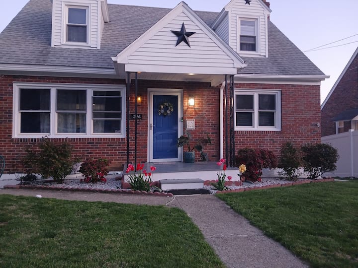 Cozy Cape Cod Home - Bethlehem, PA