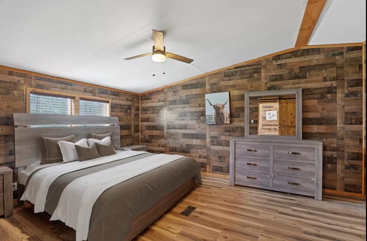 Spacious Home W/ Pool Near Atx And San Marcos - Kyle, TX