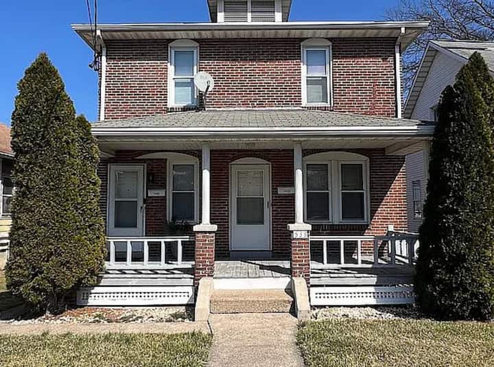 Spacious 2-bedroom Apartment Along The River. - Harrisburg, PA