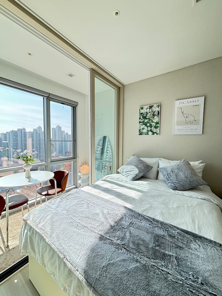 Stay N | (설특가)
Srt동탄역.삼성전자.타임테라스.성심병원.스타필드.장기출장 - 세마동