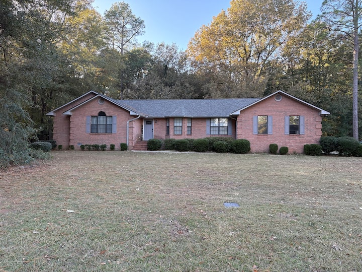 A Place To Quench Your Thirst! - Montezuma