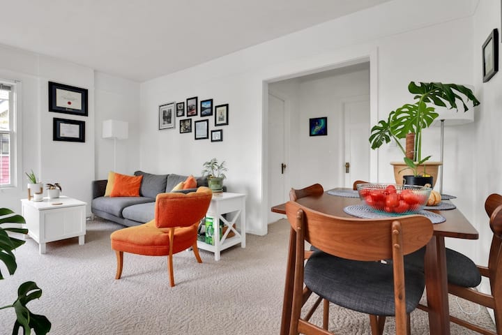 Kitsilano Beauty! Bright Top- Floor Quiet Suite - Vancouver, WA