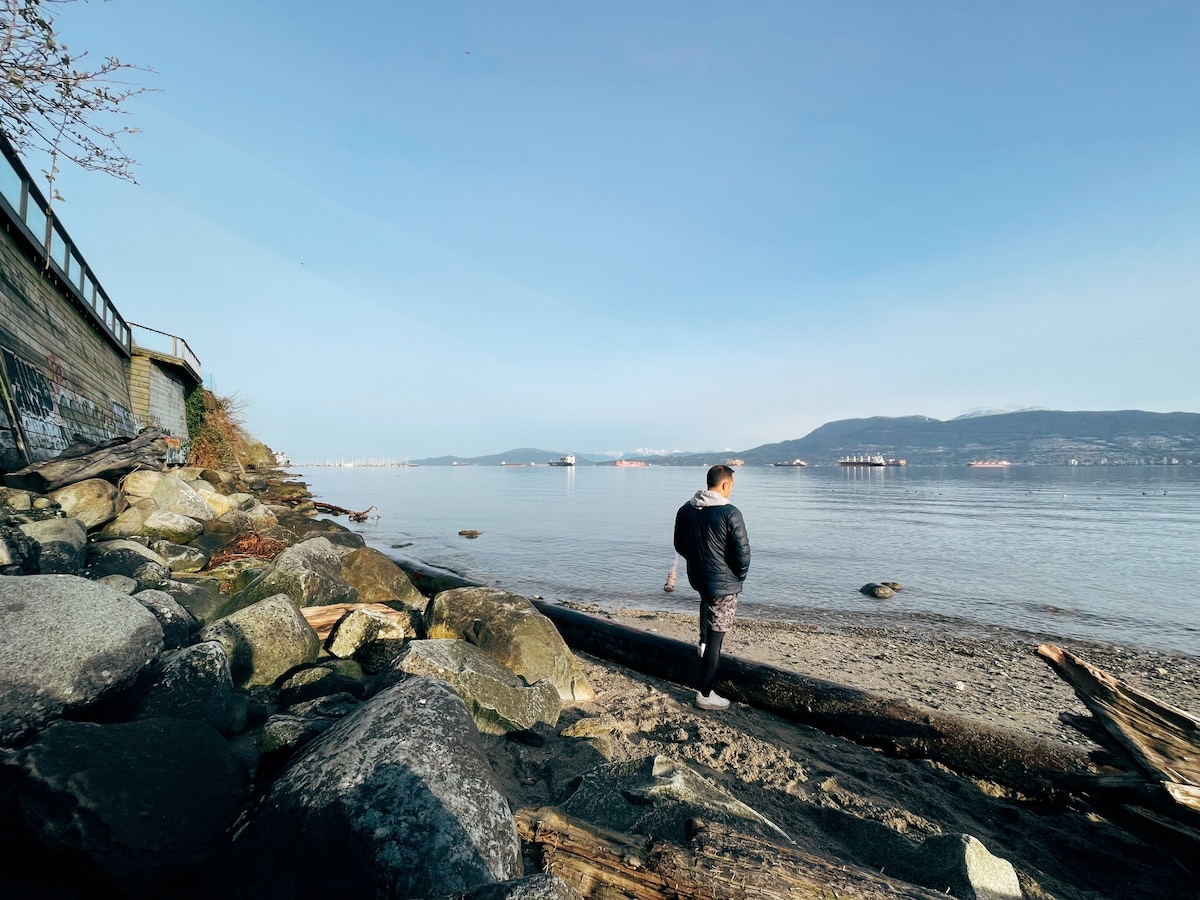 Kitsilano Beauty! Helle, ruhige Suite auf der obersten Etage - Häuser ...