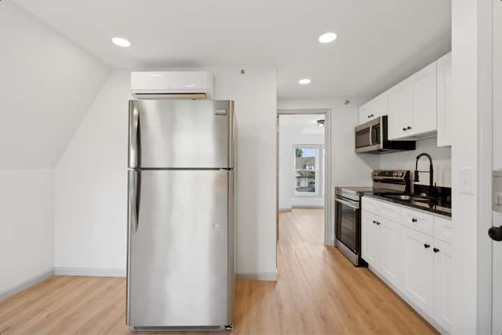 Bright 1br For Couples Or Business Travelers - Media, PA