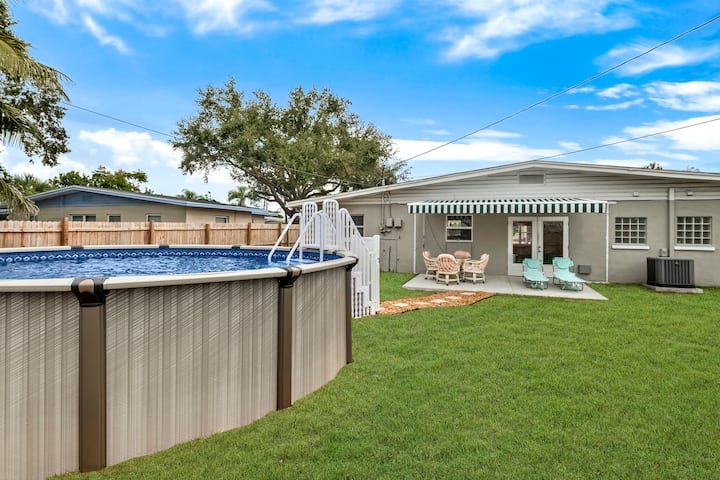 Pool & Grill | 8 Min To Beach | 3bd | Pets Ok - Clearwater Beach, FL