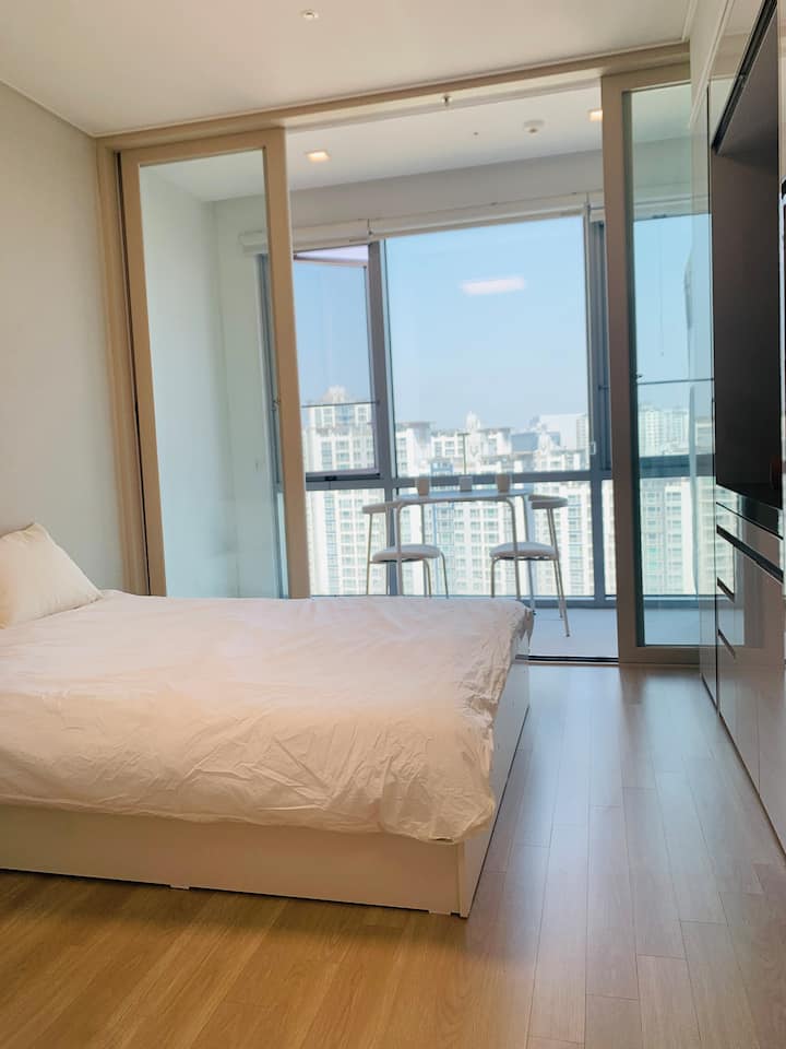 동탄 숙소 | 삼성출장 · 장기숙박 추천 | 에버랜드 20분 | 깔끔한 2인 · 무료주차 - Osan-si